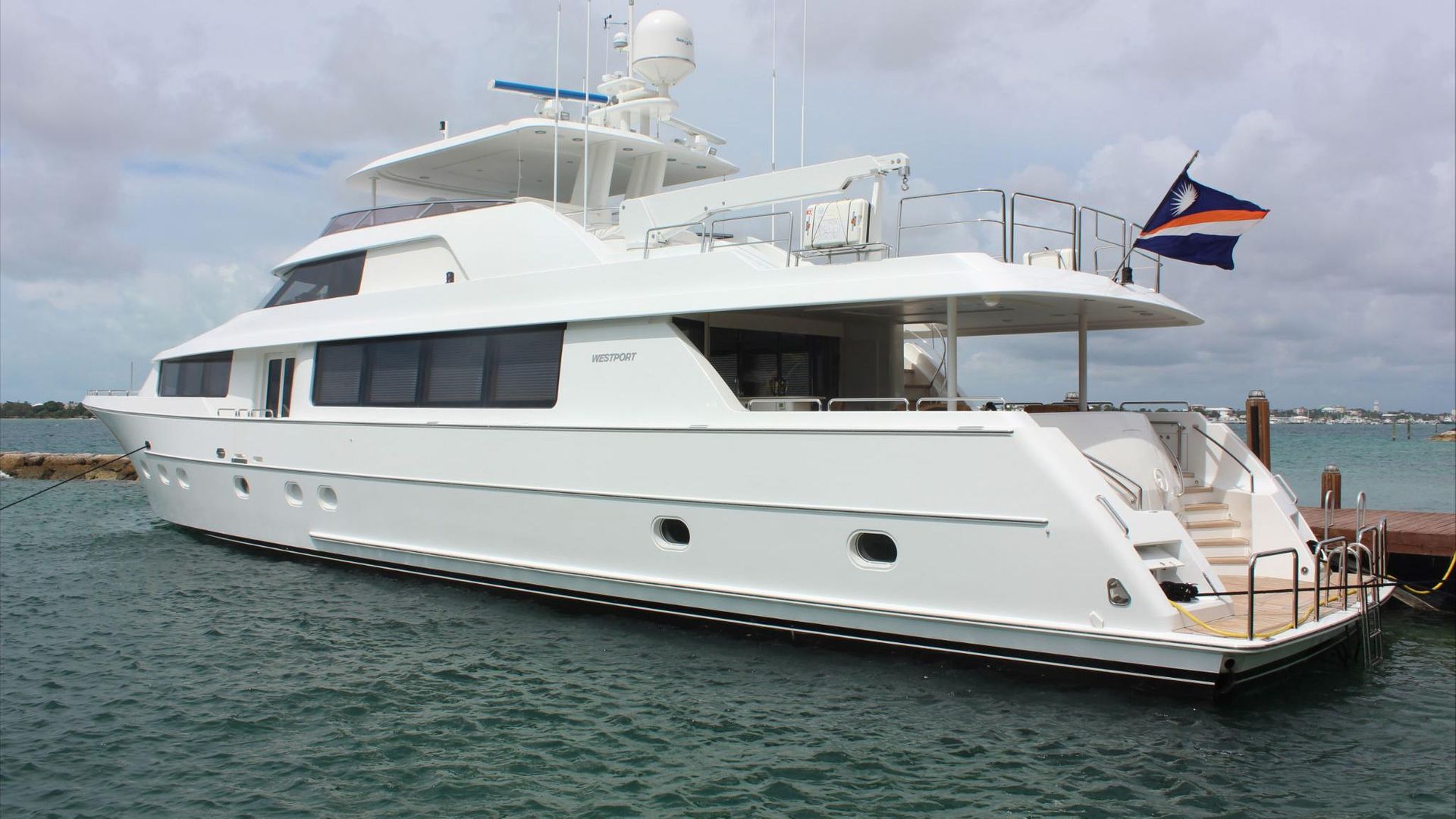 Bravo Zulu yacht (Westport, 34.14m, 2004)